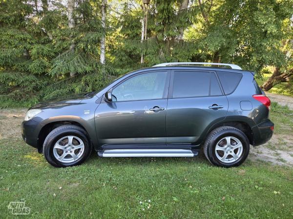 Toyota RAV4 2009 Ukmergė, ar dzinēja tilpumu 2.20 L un nobraukumu 211 tūkst. km par 5400 €, foto 3 vietnē AUTOMOTO.COM.LV