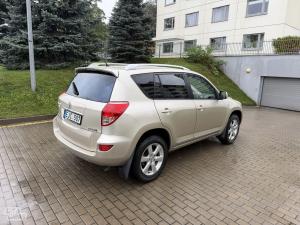 Тойота РАВ 4 2009 в Вильнюс, объемом двигателя 2.20 л и пробегом 280 тыс. км за 3200 €, фото 6 на AUTOMOTO.COM.LV
