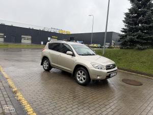Тойота РАВ 4 2009 в Вильнюс, объемом двигателя 2.20 л и пробегом 280 тыс. км за 3200 €, фото 13 на AUTOMOTO.COM.LV