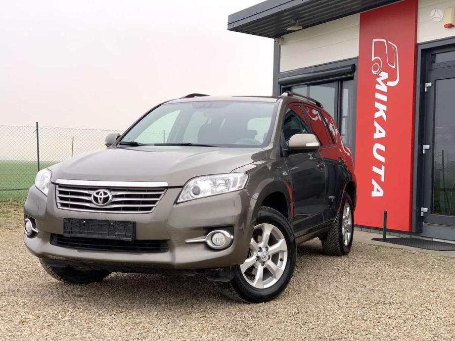 Toyota RAV4 2010 in Kedainiai, with an engine capacity of 2.23 L and mileage of 205 thousand km for 8299 €, photo 1 on AUTOMOTO.COM.LV