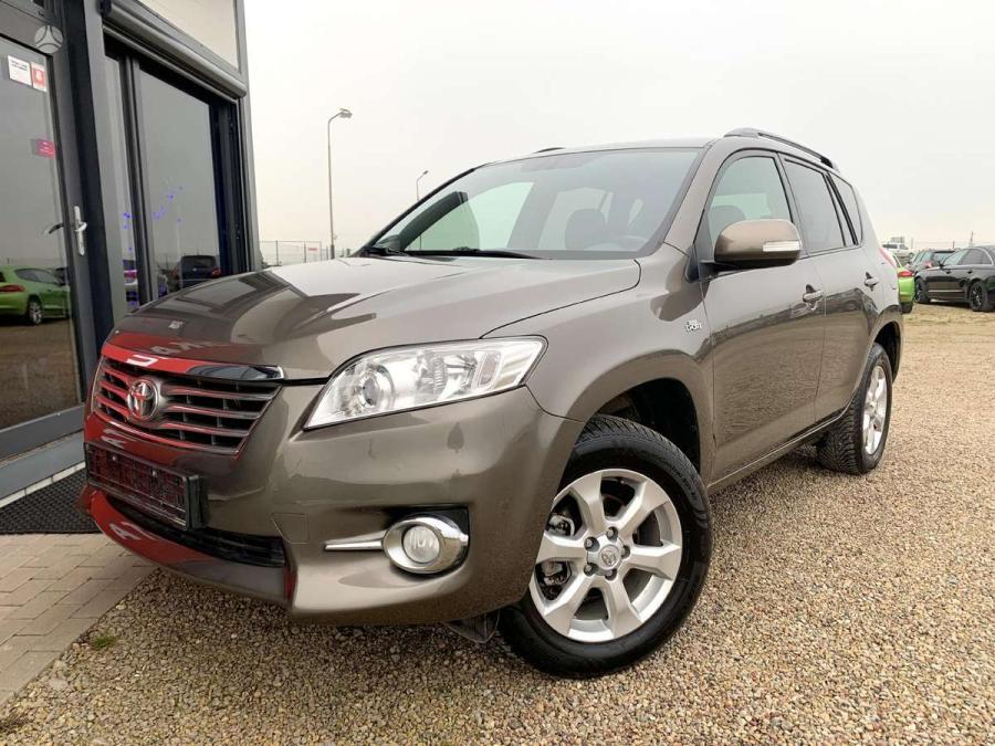 Toyota RAV4 2010 in Kedainiai, with an engine capacity of 2.23 L and mileage of 205 thousand km for 8299 €, photo 38 on AUTOMOTO.COM.LV