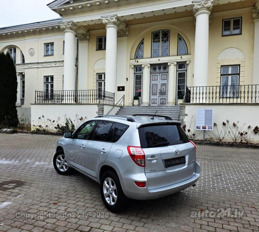 Toyota RAV4 2010 Tallina, ar dzinēja tilpumu 2.20 L un nobraukumu 200 tūkst. km par 7280 €, foto 9 vietnē AUTOMOTO.COM.LV