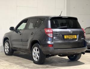 Toyota RAV4 2010 Klaipėda, ar dzinēja tilpumu 0.00 L un nobraukumu 122 tūkst. km par 7999 €, foto 5 vietnē AUTOMOTO.COM.LV