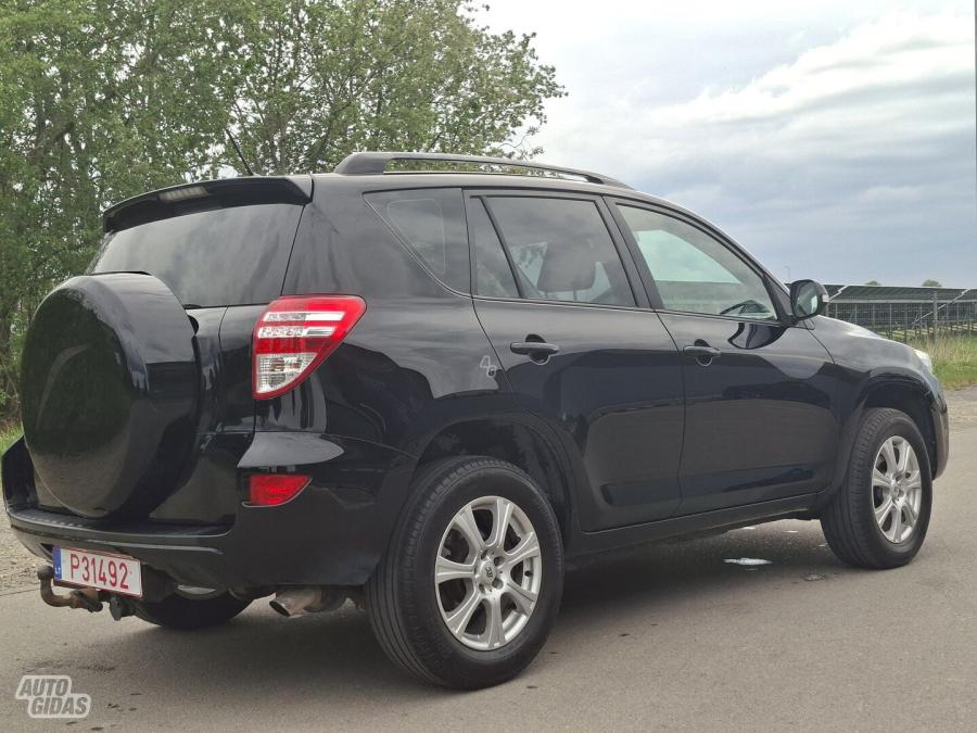 Toyota RAV4 2010 Šilutė, ar dzinēja tilpumu 2.20 L un nobraukumu 295 tūkst. km par 5999 €, foto 6 vietnē AUTOMOTO.COM.LV