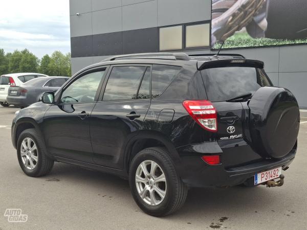 Toyota RAV4 2010 Šilutė, ar dzinēja tilpumu 2.20 L un nobraukumu 295 tūkst. km par 5999 €, foto 6 vietnē AUTOMOTO.COM.LV
