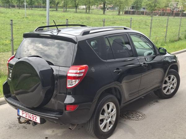 Toyota RAV4 2010 Šilutė, ar dzinēja tilpumu 2.20 L un nobraukumu 295 tūkst. km par 5999 €, foto 9 vietnē AUTOMOTO.COM.LV
