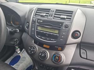 Toyota RAV4 2010 Šilutė, ar dzinēja tilpumu 2.20 L un nobraukumu 295 tūkst. km par 5999 €, foto 20 vietnē AUTOMOTO.COM.LV