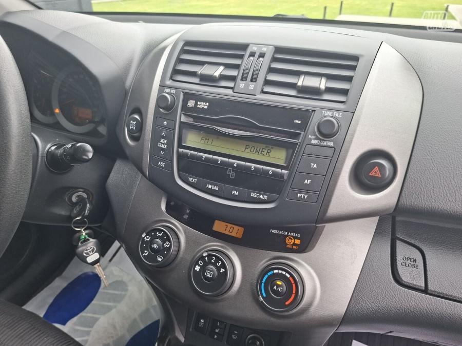 Toyota RAV4 2010 Šilutė, ar dzinēja tilpumu 2.20 L un nobraukumu 295 tūkst. km par 5999 €, foto 20 vietnē AUTOMOTO.COM.LV