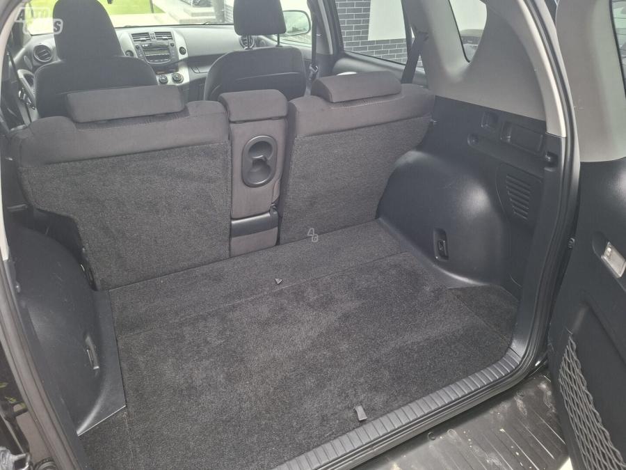 Toyota RAV4 2010 Šilutė, ar dzinēja tilpumu 2.20 L un nobraukumu 295 tūkst. km par 5999 €, foto 23 vietnē AUTOMOTO.COM.LV