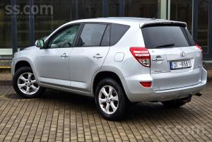 Toyota RAV4 2011 Tukums, ar dzinēja tilpumu 2.20 L un nobraukumu 280 tūkst. km par 8400 €, foto 3 vietnē AUTOMOTO.COM.LV