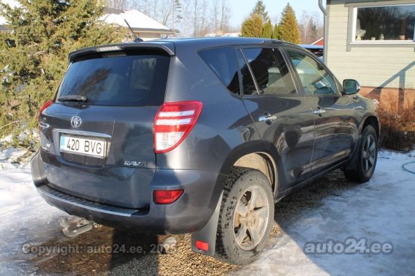 Toyota RAV4 2011 in Viljandi, with an engine capacity of 2.20 L and mileage of 120 thousand km for 8200 €, photo 2 on AUTOMOTO.COM.LV
