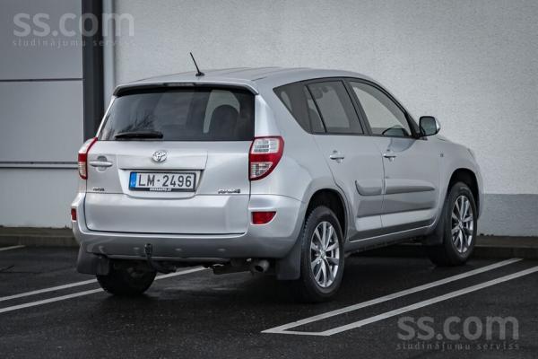 Toyota RAV4 2011 Rīga, ar dzinēja tilpumu 2.20 L un nobraukumu 0 tūkst. km par 6950 €, foto 4 vietnē AUTOMOTO.COM.LV