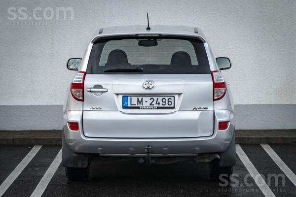 Toyota RAV4 2011 Rīga, ar dzinēja tilpumu 2.20 L un nobraukumu 0 tūkst. km par 6950 €, foto 5 vietnē AUTOMOTO.COM.LV
