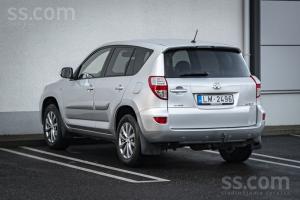 Toyota RAV4 2011 Rīga, ar dzinēja tilpumu 2.20 L un nobraukumu 0 tūkst. km par 6950 €, foto 6 vietnē AUTOMOTO.COM.LV