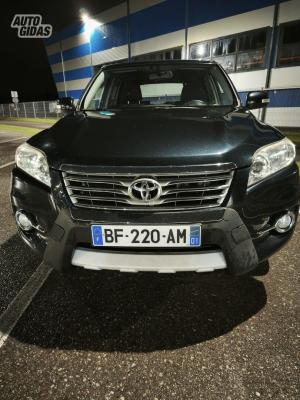 Toyota RAV4 2011 in Vilnius, with an engine capacity of 2.20 L and mileage of 175 thousand km for 7300 €, photo 5 on AUTOMOTO.COM.LV