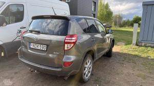 Тойота РАВ 4 2011 в Вильнюс, объемом двигателя 2.20 л и пробегом 297 тыс. км за 7000 €, фото 4 на AUTOMOTO.COM.LV