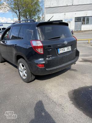 Toyota RAV4 2011 in Klaipeda, with an engine capacity of 2.20 L and mileage of 293 thousand km for 6700 €, photo 5 on AUTOMOTO.COM.LV