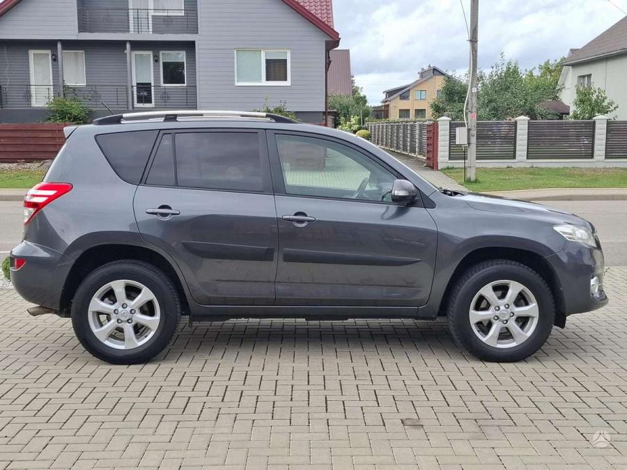Toyota RAV4 2011 Tauragė, ar dzinēja tilpumu 2.23 L un nobraukumu 261 tūkst. km par 6700 €, foto 7 vietnē AUTOMOTO.COM.LV