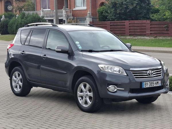 Toyota RAV4 2011 Tauragė, ar dzinēja tilpumu 2.23 L un nobraukumu 261 tūkst. km par 6700 €, foto 8 vietnē AUTOMOTO.COM.LV