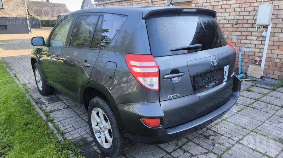 Toyota RAV4 2012 Daugavpils, ar dzinēja tilpumu 2.20 L un nobraukumu 236 tūkst. km par 7700 €, foto 2 vietnē AUTOMOTO.COM.LV