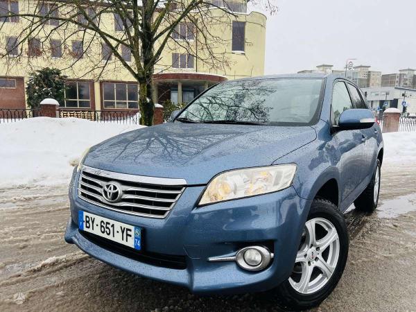 Toyota RAV4 2012 Kauņa, ar dzinēja tilpumu 2.23 L un nobraukumu 232 tūkst. km par 7850 €, foto 1 vietnē AUTOMOTO.COM.LV