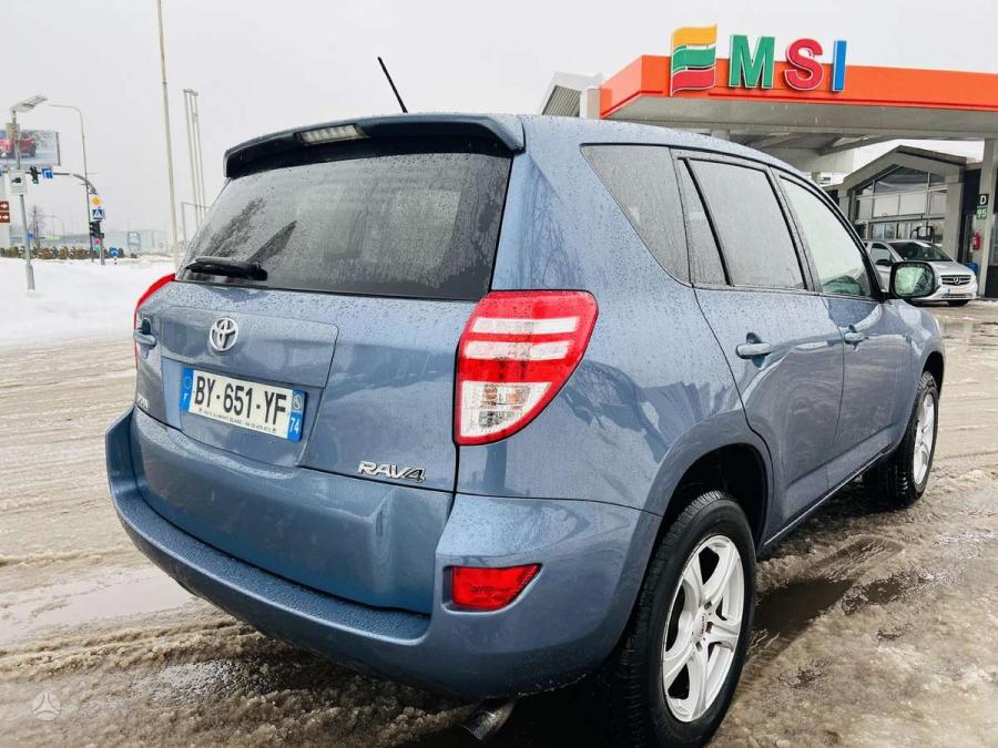 Toyota RAV4 2012 Kauņa, ar dzinēja tilpumu 2.23 L un nobraukumu 232 tūkst. km par 7850 €, foto 3 vietnē AUTOMOTO.COM.LV