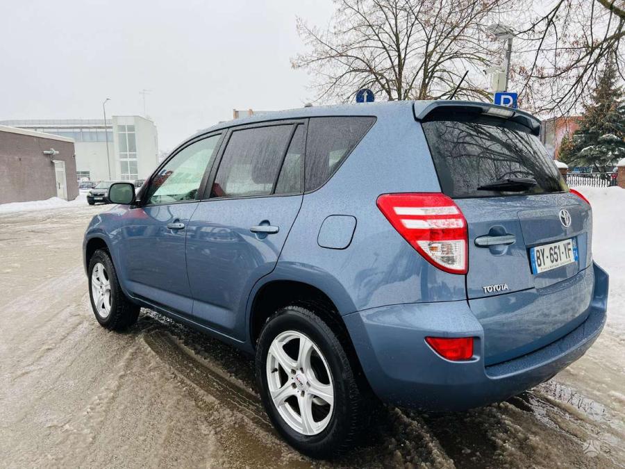 Toyota RAV4 2012 Kauņa, ar dzinēja tilpumu 2.23 L un nobraukumu 232 tūkst. km par 7850 €, foto 1 vietnē AUTOMOTO.COM.LV
