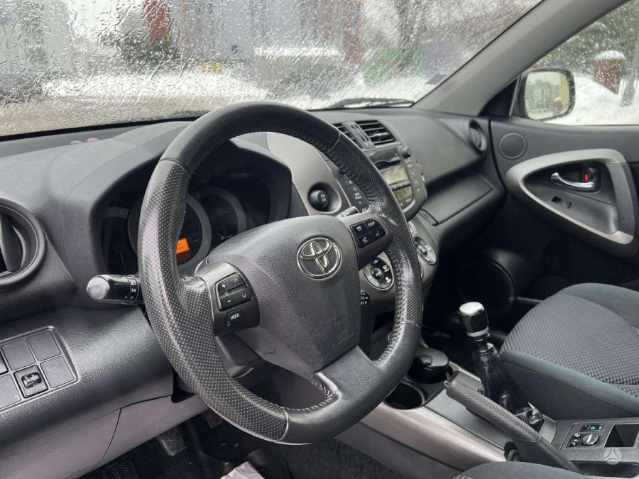 Toyota RAV4 2012 Kauņa, ar dzinēja tilpumu 2.23 L un nobraukumu 232 tūkst. km par 7850 €, foto 21 vietnē AUTOMOTO.COM.LV