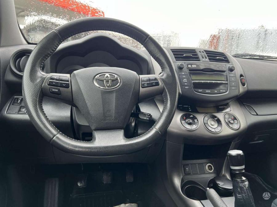 Toyota RAV4 2012 Kauņa, ar dzinēja tilpumu 2.23 L un nobraukumu 232 tūkst. km par 7850 €, foto 27 vietnē AUTOMOTO.COM.LV