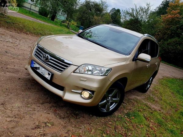 Toyota RAV4 2012 in Vilnius, with an engine capacity of 2.00 L and mileage of 151 thousand km for 9900 €, photo 2 on AUTOMOTO.COM.LV