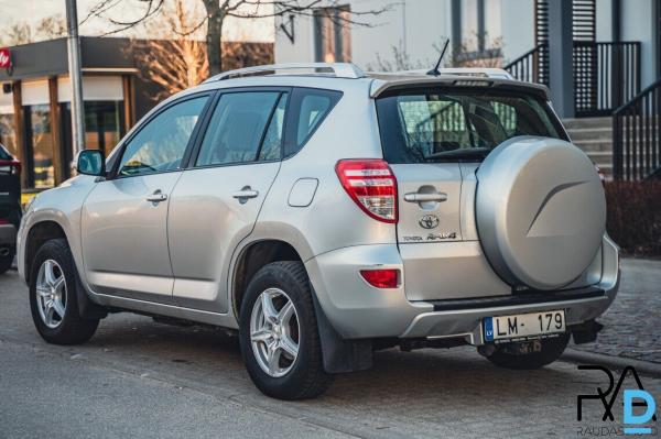 Toyota RAV4 2012 Rīga, ar dzinēja tilpumu 2.00 L un nobraukumu 156 tūkst. km par 6990 €, foto 2 vietnē AUTOMOTO.COM.LV
