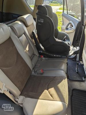 Toyota RAV4 2012 in Vilnius, with an engine capacity of 2.20 L and mileage of 105 thousand km for 9700 €, photo 9 on AUTOMOTO.COM.LV