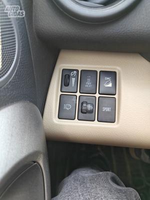 Toyota RAV4 2012 in Vilnius, with an engine capacity of 2.20 L and mileage of 105 thousand km for 9700 €, photo 12 on AUTOMOTO.COM.LV