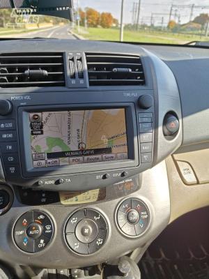 Toyota RAV4 2012 in Vilnius, with an engine capacity of 2.20 L and mileage of 105 thousand km for 9700 €, photo 13 on AUTOMOTO.COM.LV