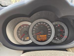 Toyota RAV4 2012 in Vilnius, with an engine capacity of 2.20 L and mileage of 105 thousand km for 9700 €, photo 14 on AUTOMOTO.COM.LV