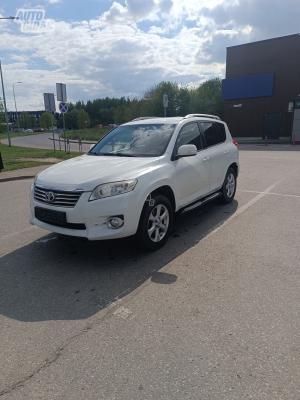Toyota RAV4 2012 in Vilnius, with an engine capacity of 2.20 L and mileage of 290 thousand km for 6700 €, photo  on AUTOMOTO.COM.LV
