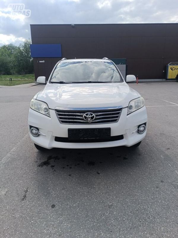 Toyota RAV4 2012 Viļņa, ar dzinēja tilpumu 2.20 L un nobraukumu 290 tūkst. km par 6700 €, foto 6 vietnē AUTOMOTO.COM.LV