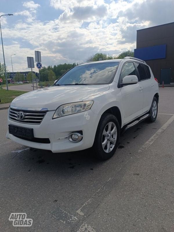 Toyota RAV4 2012 Viļņa, ar dzinēja tilpumu 2.20 L un nobraukumu 290 tūkst. km par 6700 €, foto 7 vietnē AUTOMOTO.COM.LV