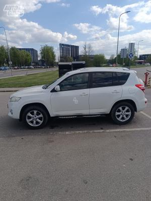 Toyota RAV4 2012 Viļņa, ar dzinēja tilpumu 2.20 L un nobraukumu 290 tūkst. km par 6700 €, foto 13 vietnē AUTOMOTO.COM.LV