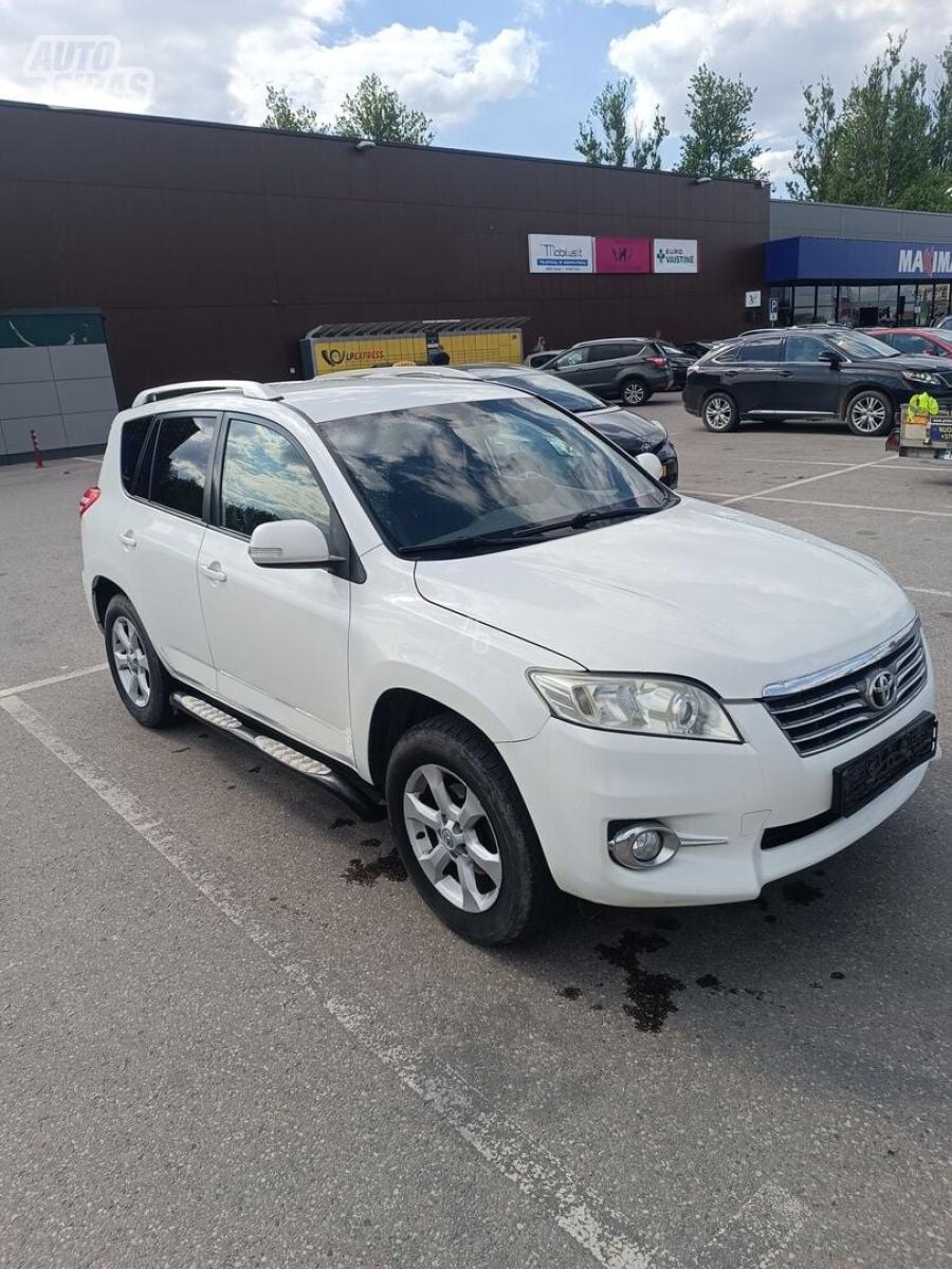 Toyota RAV4 2012 Viļņa, ar dzinēja tilpumu 2.20 L un nobraukumu 290 tūkst. km par 6700 €, foto 15 vietnē AUTOMOTO.COM.LV