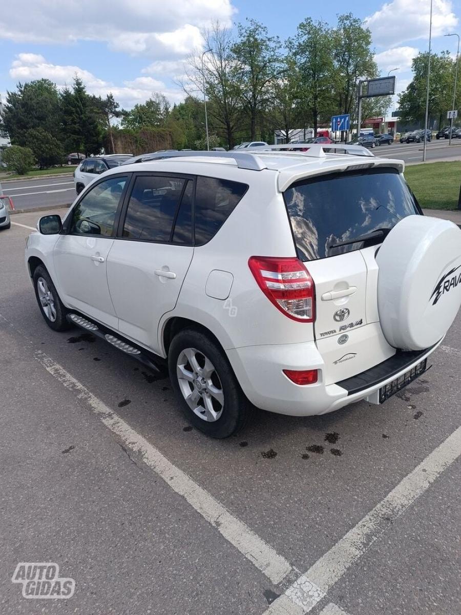 Toyota RAV4 2012 Viļņa, ar dzinēja tilpumu 2.20 L un nobraukumu 290 tūkst. km par 6700 €, foto 17 vietnē AUTOMOTO.COM.LV