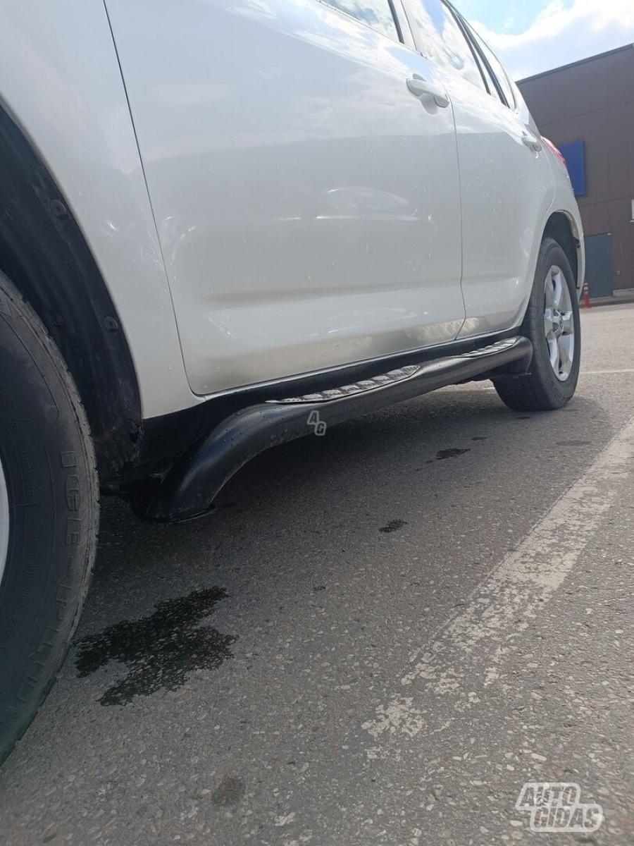 Toyota RAV4 2012 Viļņa, ar dzinēja tilpumu 2.20 L un nobraukumu 290 tūkst. km par 6700 €, foto 24 vietnē AUTOMOTO.COM.LV