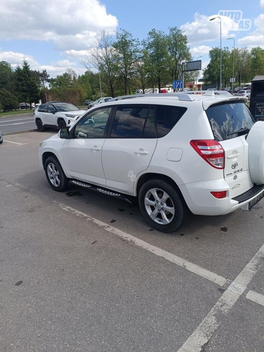 Toyota RAV4 2012 Viļņa, ar dzinēja tilpumu 2.20 L un nobraukumu 290 tūkst. km par 6700 €, foto 26 vietnē AUTOMOTO.COM.LV
