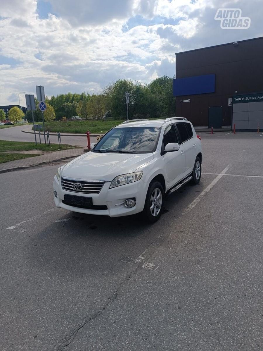 Toyota RAV4 2012 Viļņa, ar dzinēja tilpumu 2.20 L un nobraukumu 290 tūkst. km par 6700 €, foto 27 vietnē AUTOMOTO.COM.LV