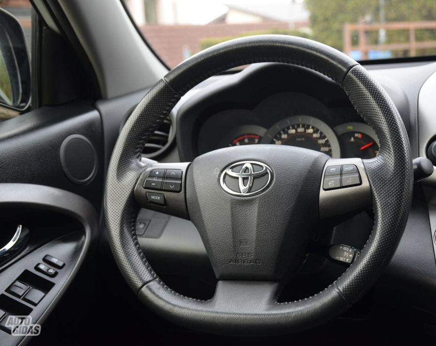 Toyota RAV4 2012 Kauņa, ar dzinēja tilpumu 2.20 L un nobraukumu 218 tūkst. km par 7650 €, foto 3 vietnē AUTOMOTO.COM.LV