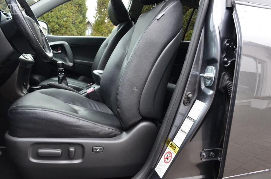 Toyota RAV4 2012 Kauņa, ar dzinēja tilpumu 2.20 L un nobraukumu 218 tūkst. km par 7650 €, foto 26 vietnē AUTOMOTO.COM.LV