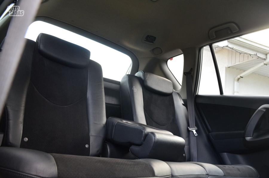 Toyota RAV4 2012 Kauņa, ar dzinēja tilpumu 2.20 L un nobraukumu 218 tūkst. km par 7650 €, foto 34 vietnē AUTOMOTO.COM.LV