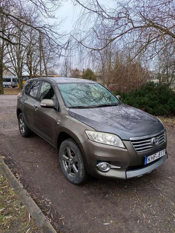 Toyota RAV4 2012 Utena, ar dzinēja tilpumu 2.23 L un nobraukumu 333 tūkst. km par 3500 €, foto 8 vietnē AUTOMOTO.COM.LV