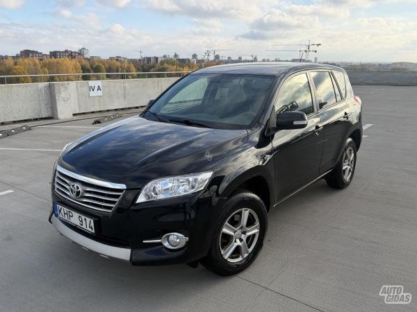 Toyota RAV4 2012 Viļņa, ar dzinēja tilpumu 2.20 L un nobraukumu 278 tūkst. km par 5400 €, foto 3 vietnē AUTOMOTO.COM.LV