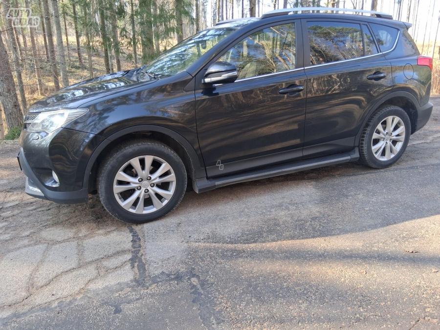 Toyota RAV4 2013 in Vilnius, with an engine capacity of 2.20 L and mileage of 288 thousand km for 7750 €, photo 9 on AUTOMOTO.COM.LV